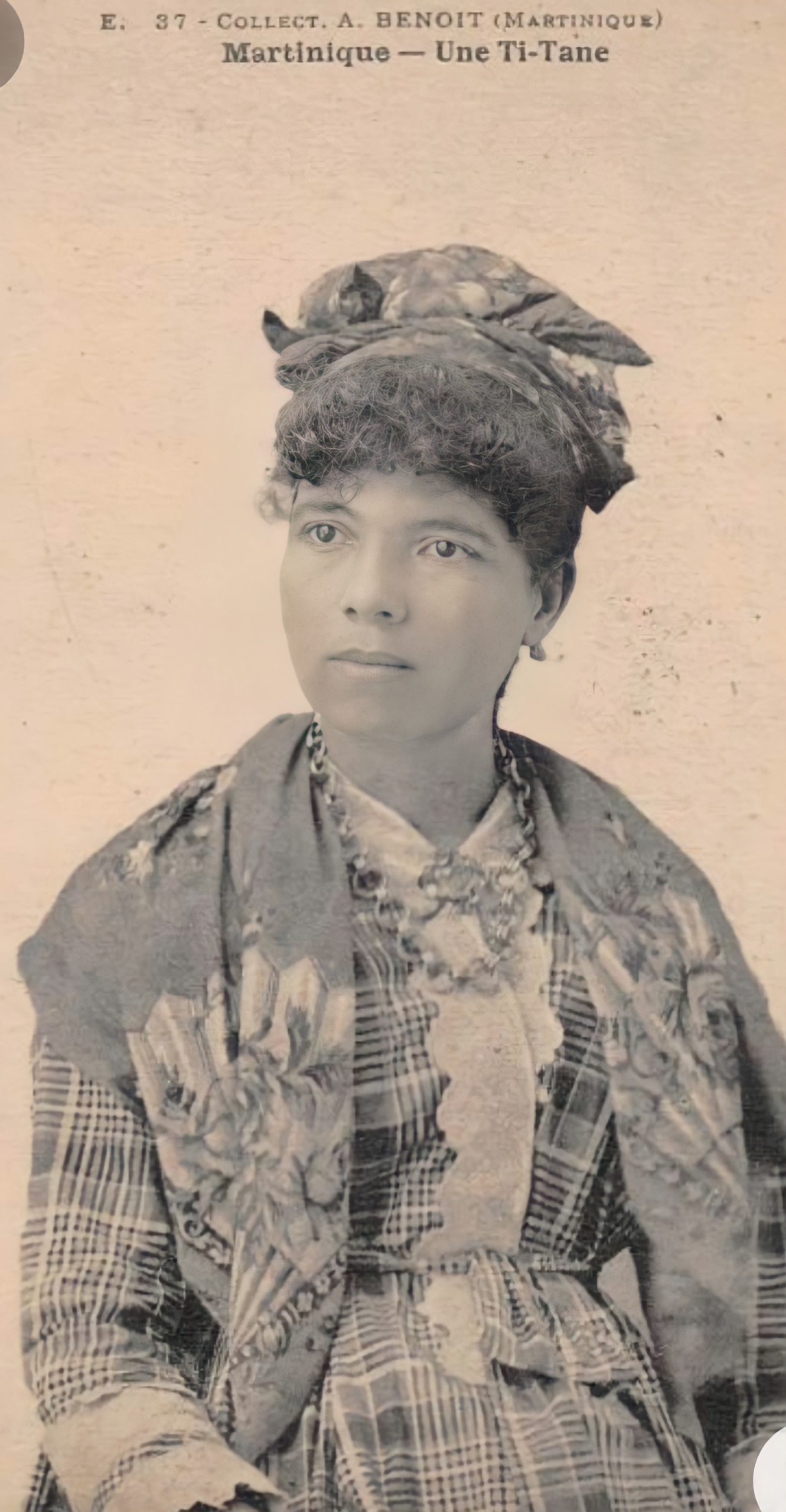 LE COSTUME CREOLE - Outremer Memory